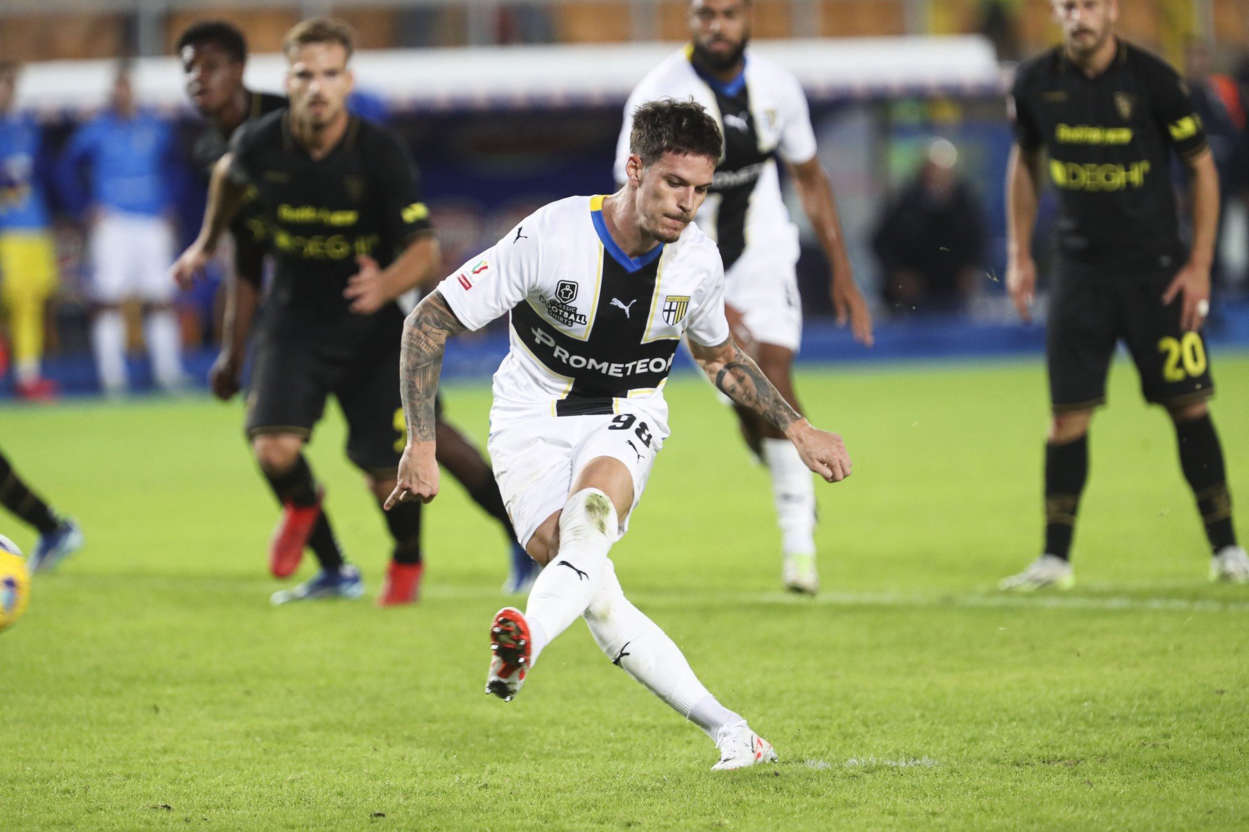 Victor Becali îl "abandonează" pe Dennis Man după procesul câștigat de ...