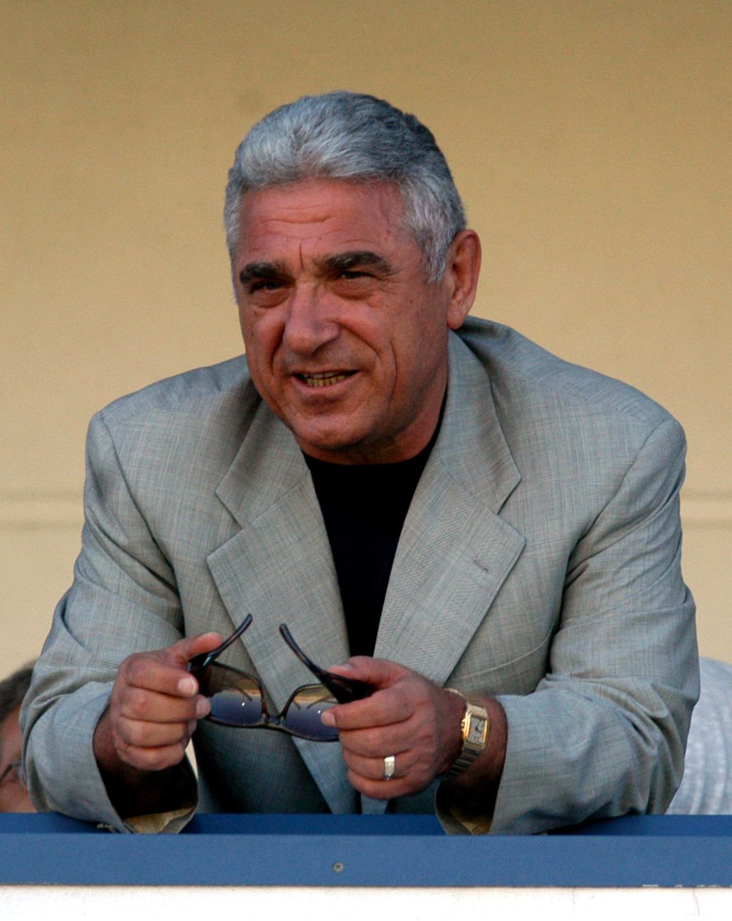 Giovanni Becali a dezvăluit câți bani a câștigat Hagi la Galatasaray ...