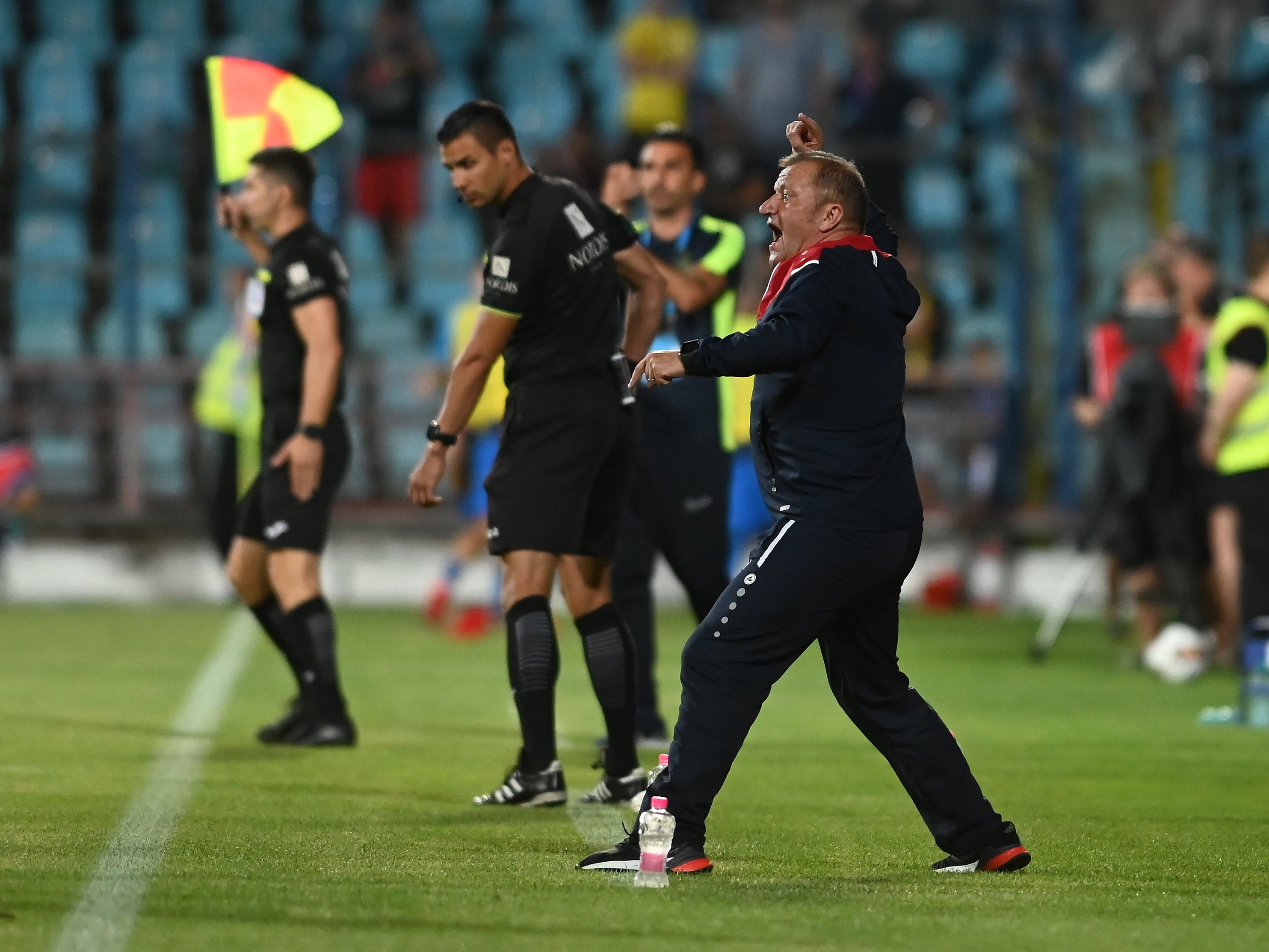 Dorinel Munteanu, un car de nervi după egalul Oțelului cu FC Voluntari ...