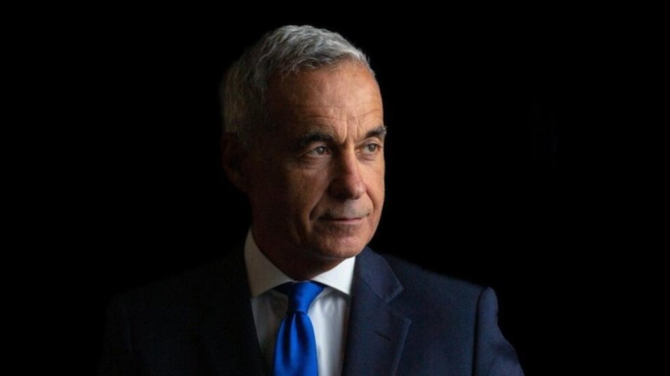 Călin Georgescu s-a folosit de imaginea lui Hagi, Nadia Comăneci sau Patzaichin pentru a strânge ...