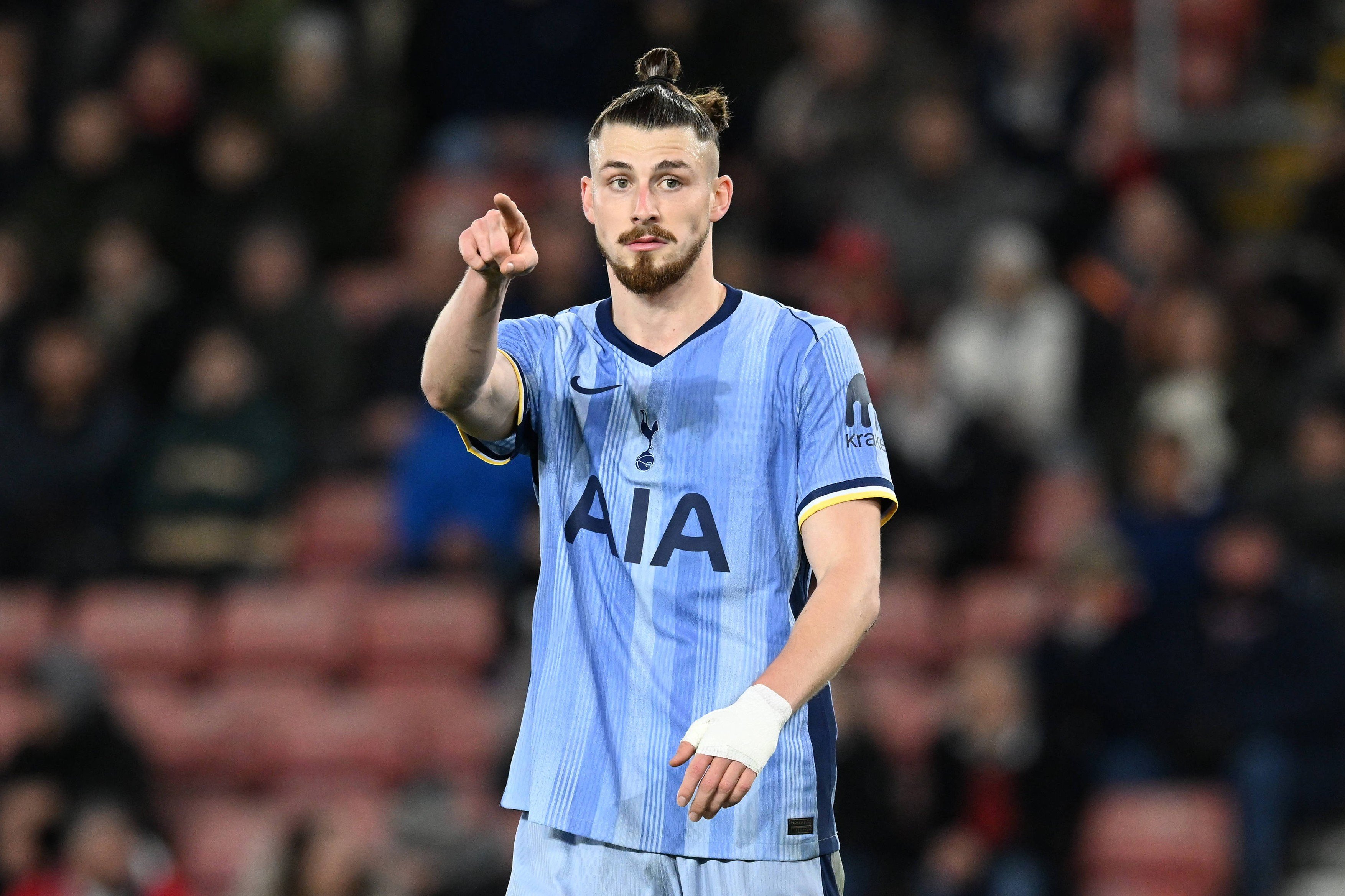 Ce notă a primit Radu Drăgușin după victoria zdrobitoare obținută de ...