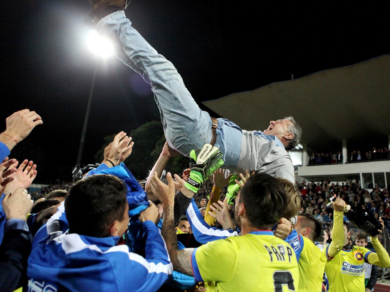 Becali, ca în vremurile bune? Patronul ”roș-albaștrilor”, pregătit să ...