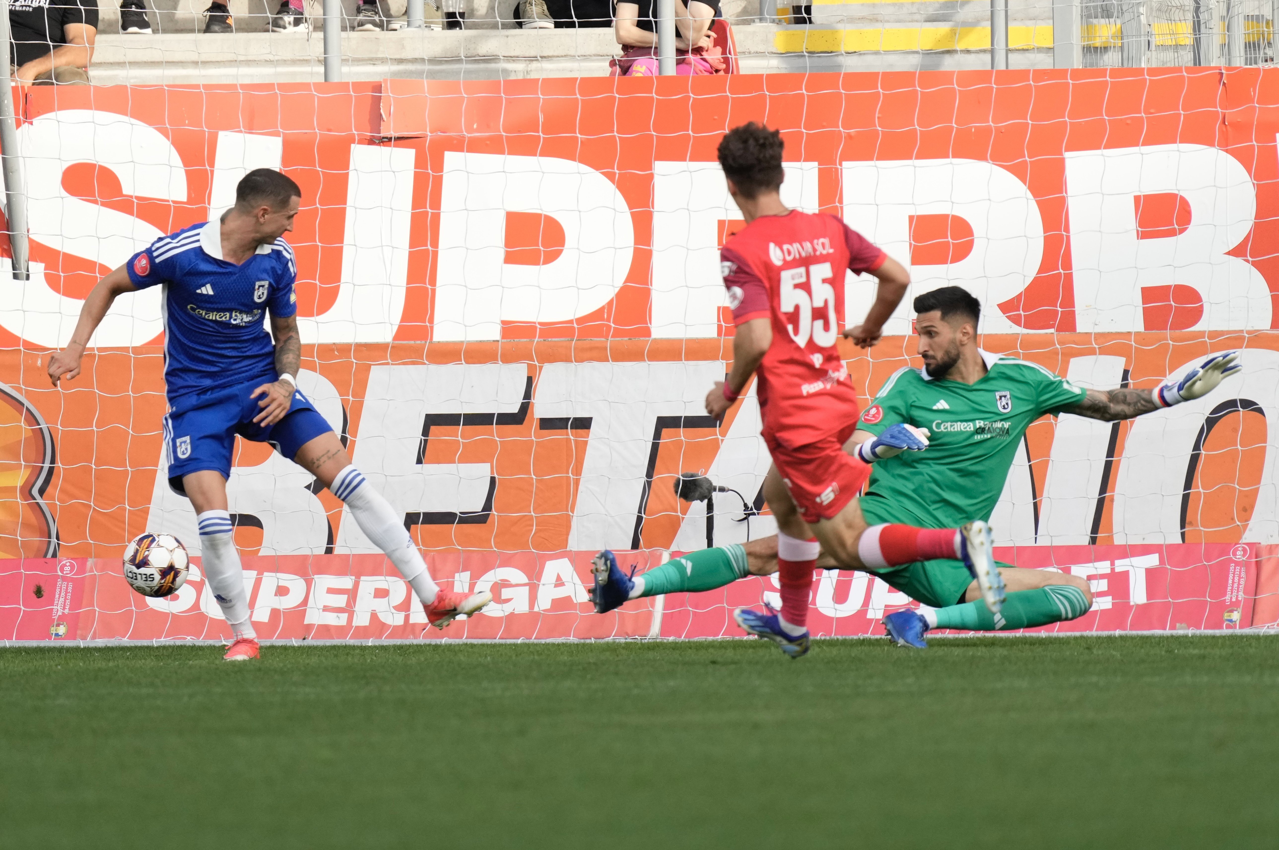 UTA - FCU Craiova, de la 18:00, LIVE SCORE, pe iAMsport.ro | SuperLiga ...