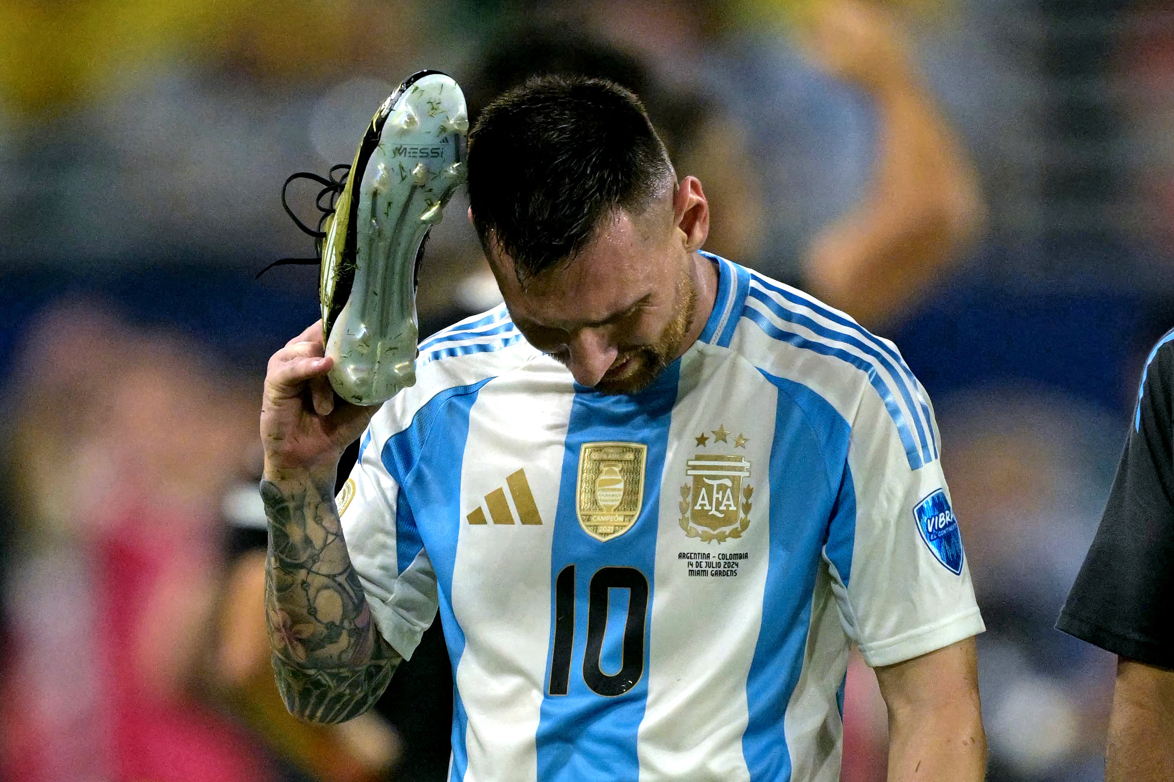 Argentina și Messi, al treilea trofeu consecutiv! Incidente grave la ...