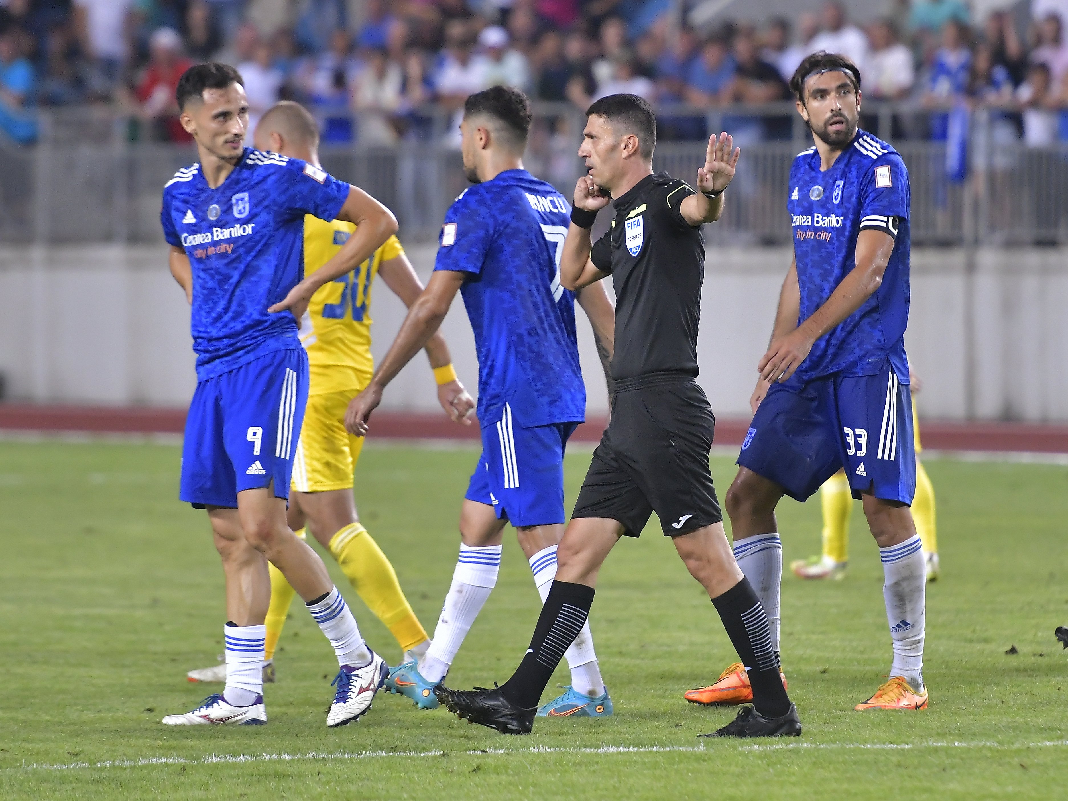 OFICIAL | Două transferuri la FCU Craiova. Ce jucător a revenit în ...