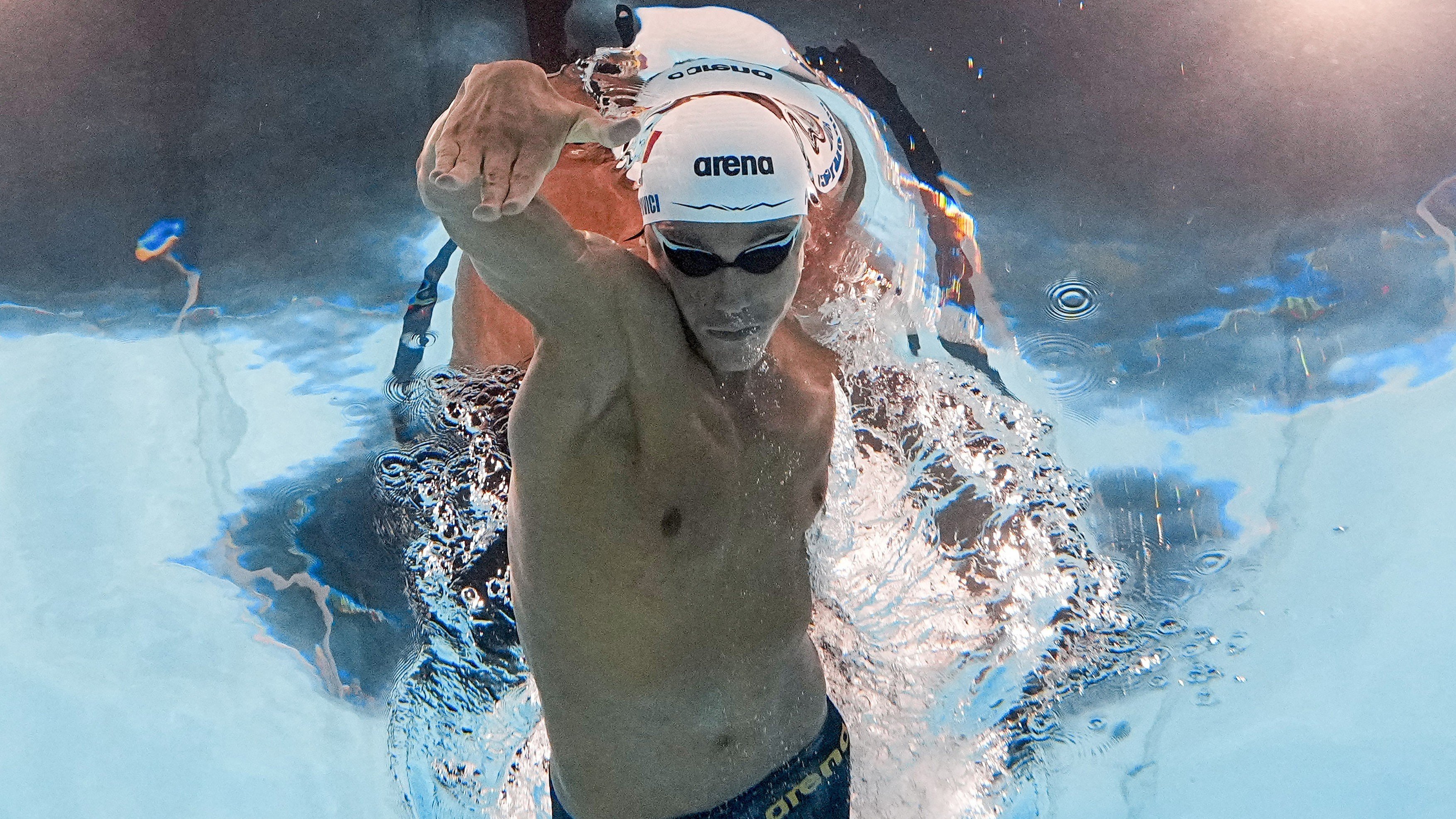 Îl va depăși David Popovici pe Tarzan? Cine a fost Johnny Weissmuller ...