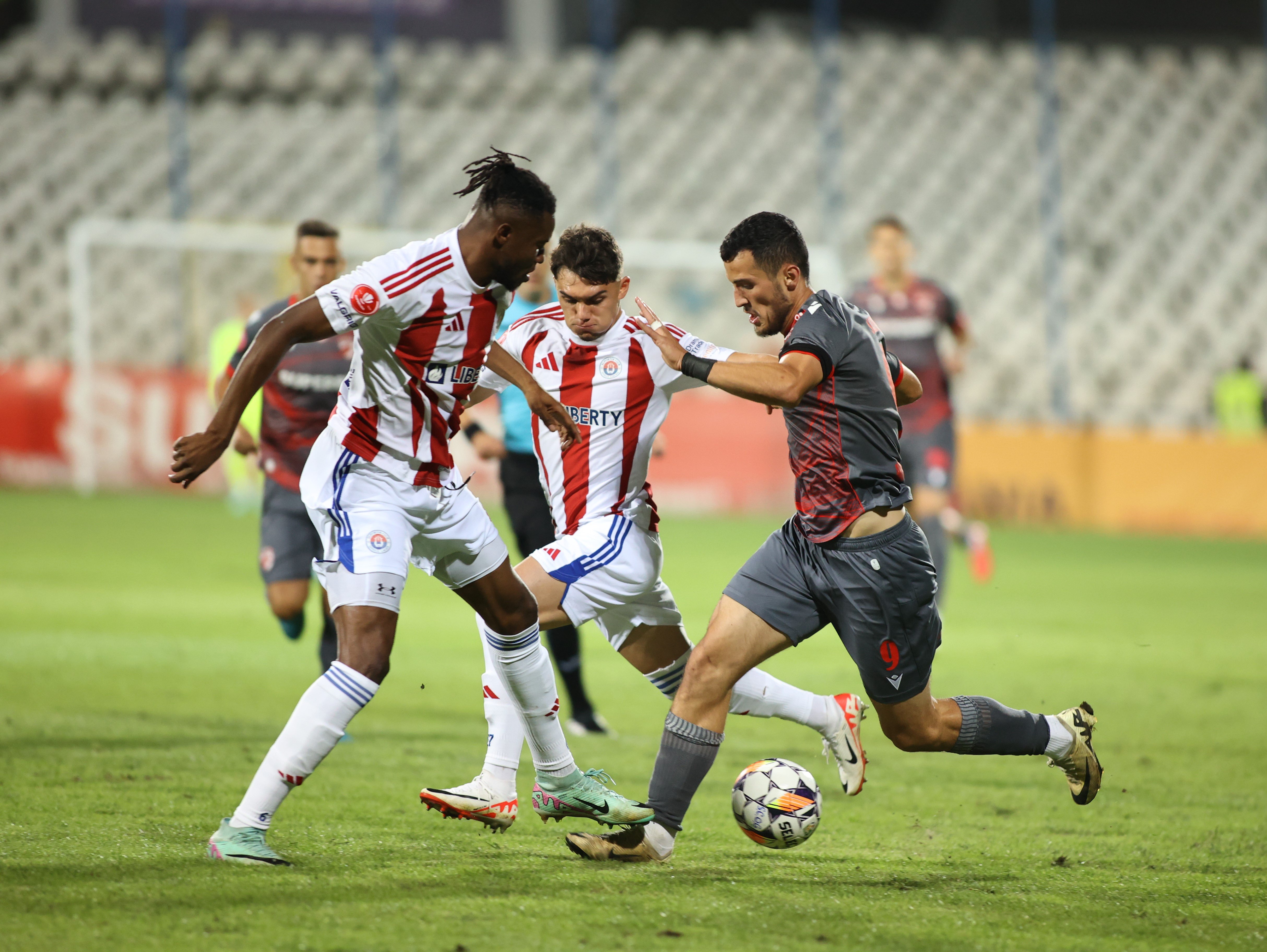 Dorinel Munteanu, apărat de șefii de la Oțelul după incidentul cu David ...