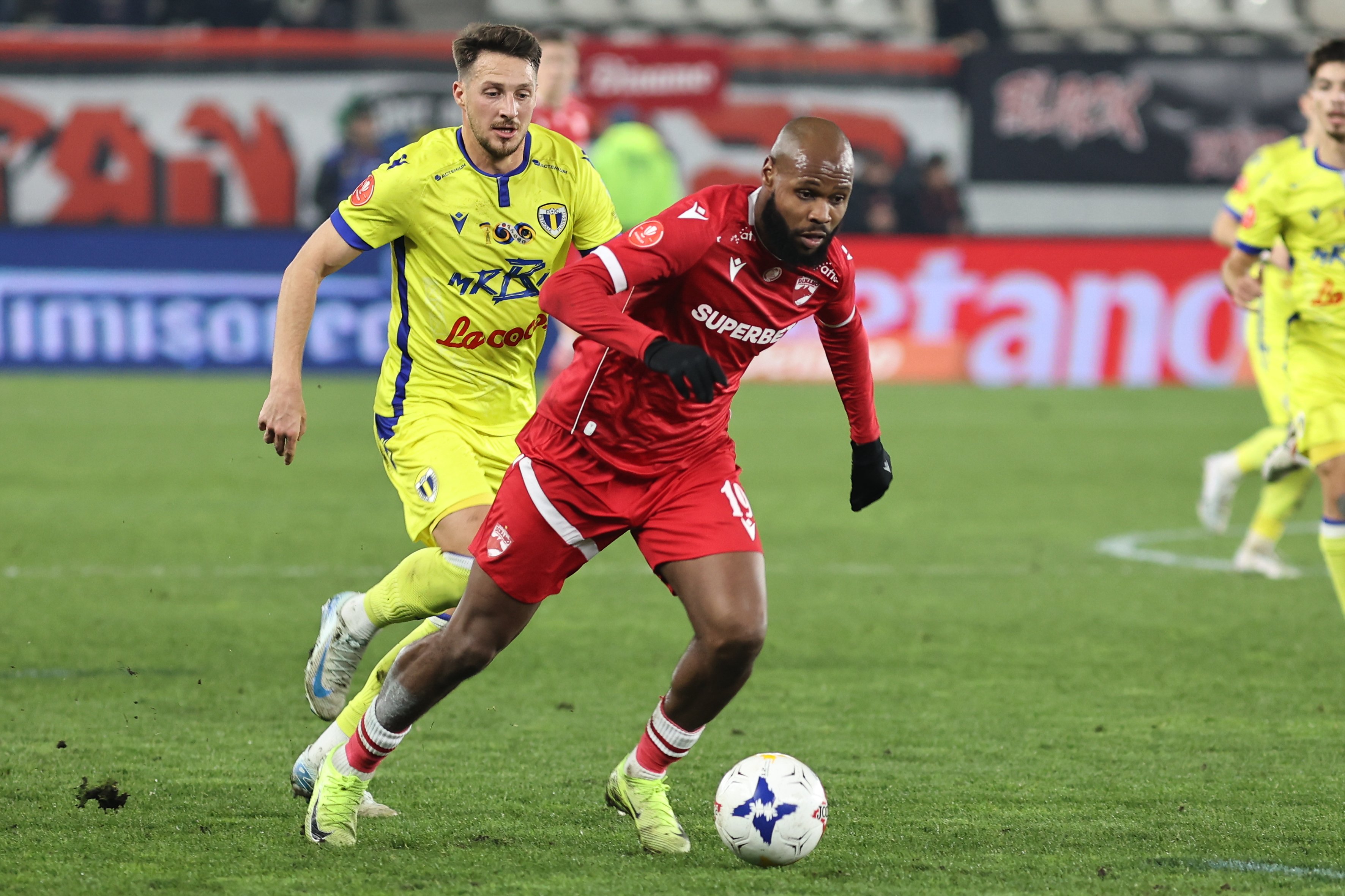 Dinamo i-a stabilit prețul lui Hakim Abdallah, după ce fotbalistul dorit de Gigi Becali a intrat ...