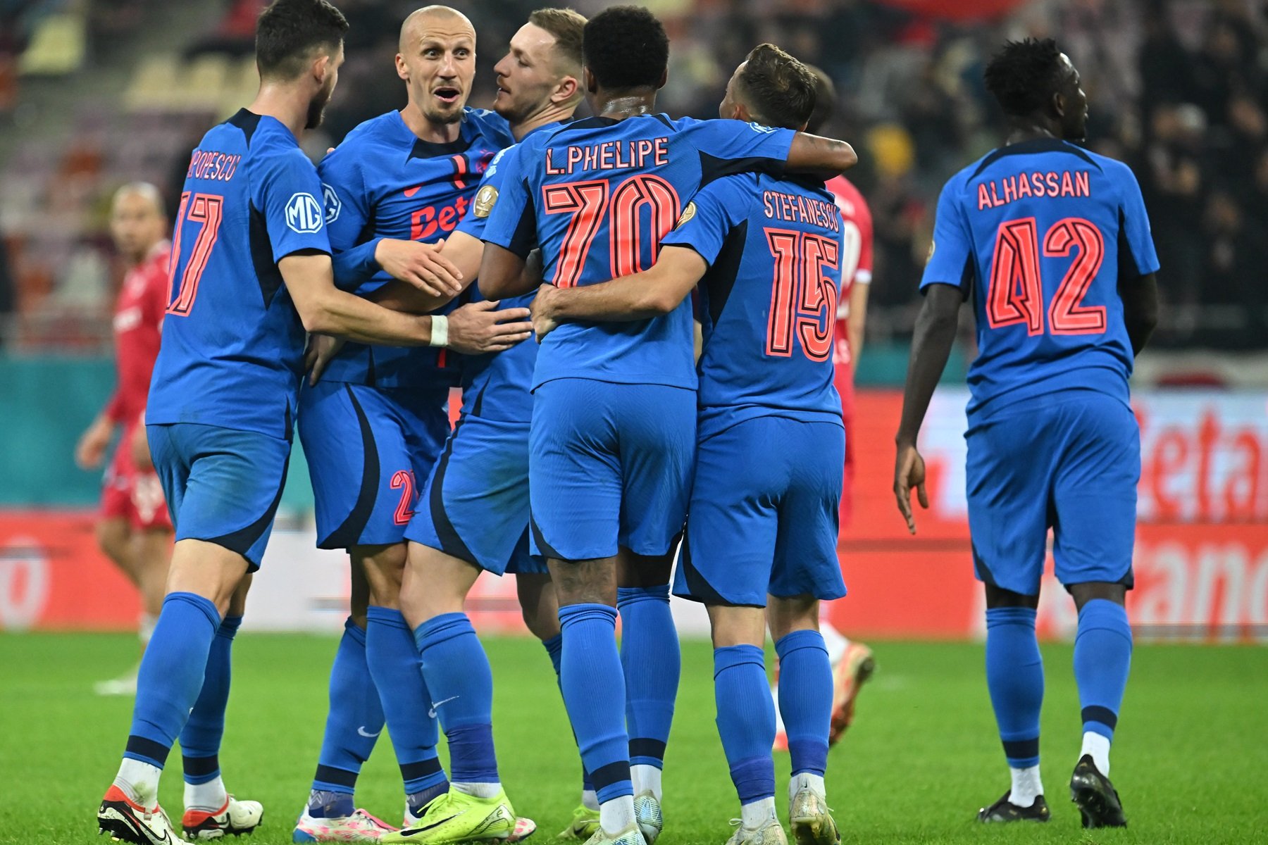 OUT de la FCSB! Mihai Stoica a anunțat plecarea fotbalistului: "Se duce ...