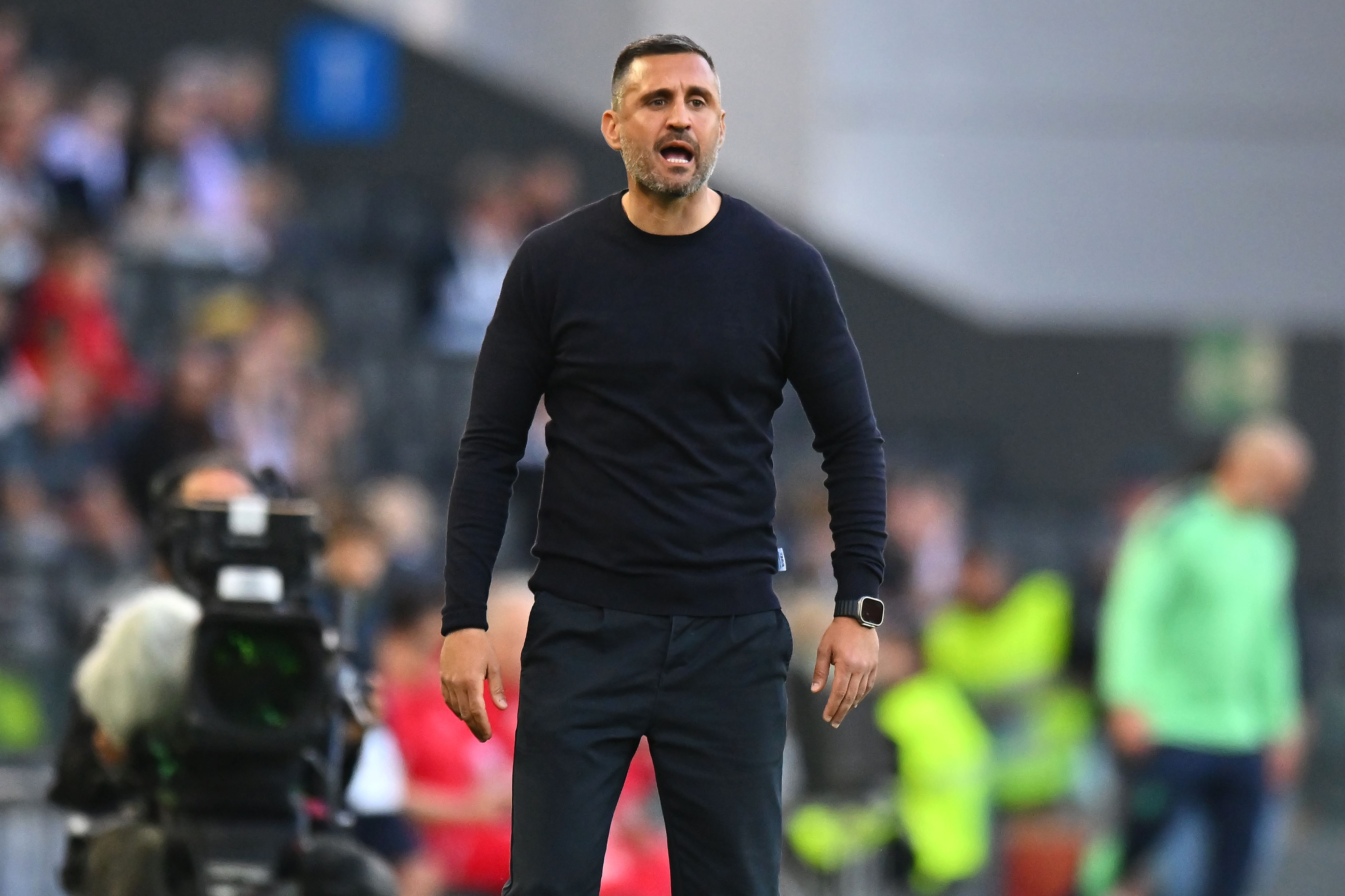 Antrenorul lui Bologna, nemulțumit după victoria cu FCSB: ”Arbitrajul ...