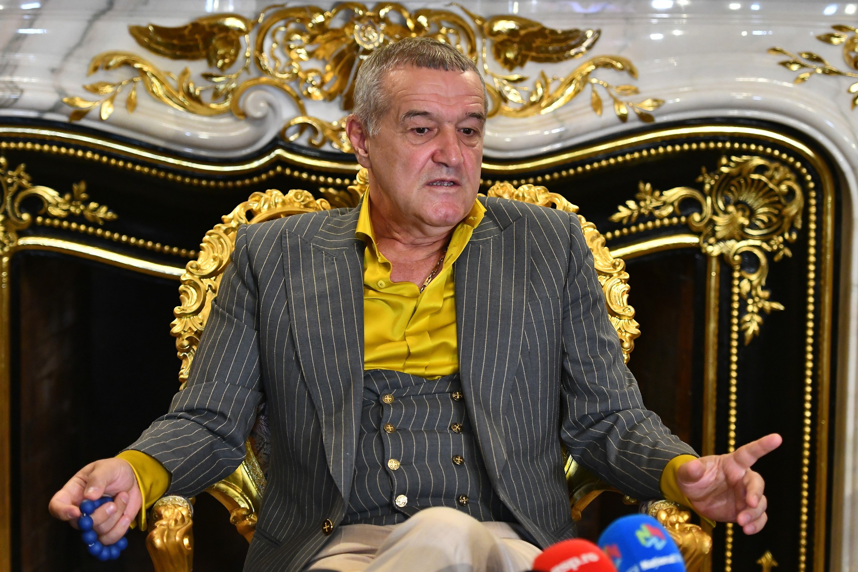 Becali ”l-a aruncat de maimuțoi”, iar acum semnează într-un campionat ...