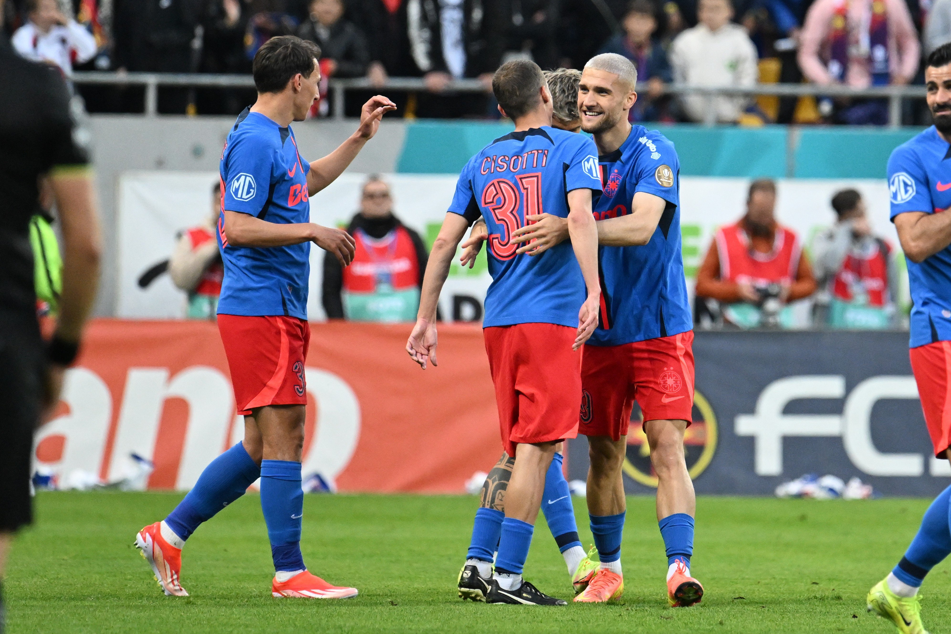 Lovitură dură pentru FCSB! Titularul s-a accidentat și va rata derby-ul ...